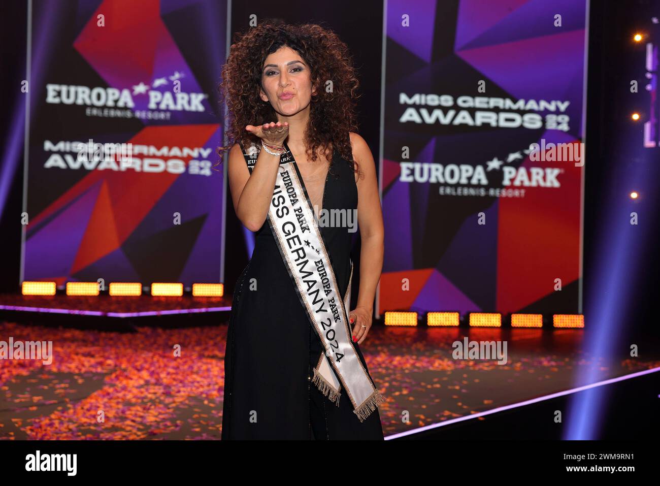 Miss Germany Awards finale 2024 Apameh API Schönauer - Miss Germania ...