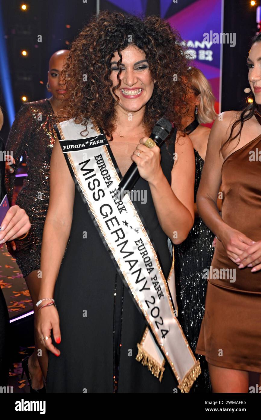 Miss Germania 2024 Apameh Schönauer Anläßlich Ihrer Wahl Zur Miss
