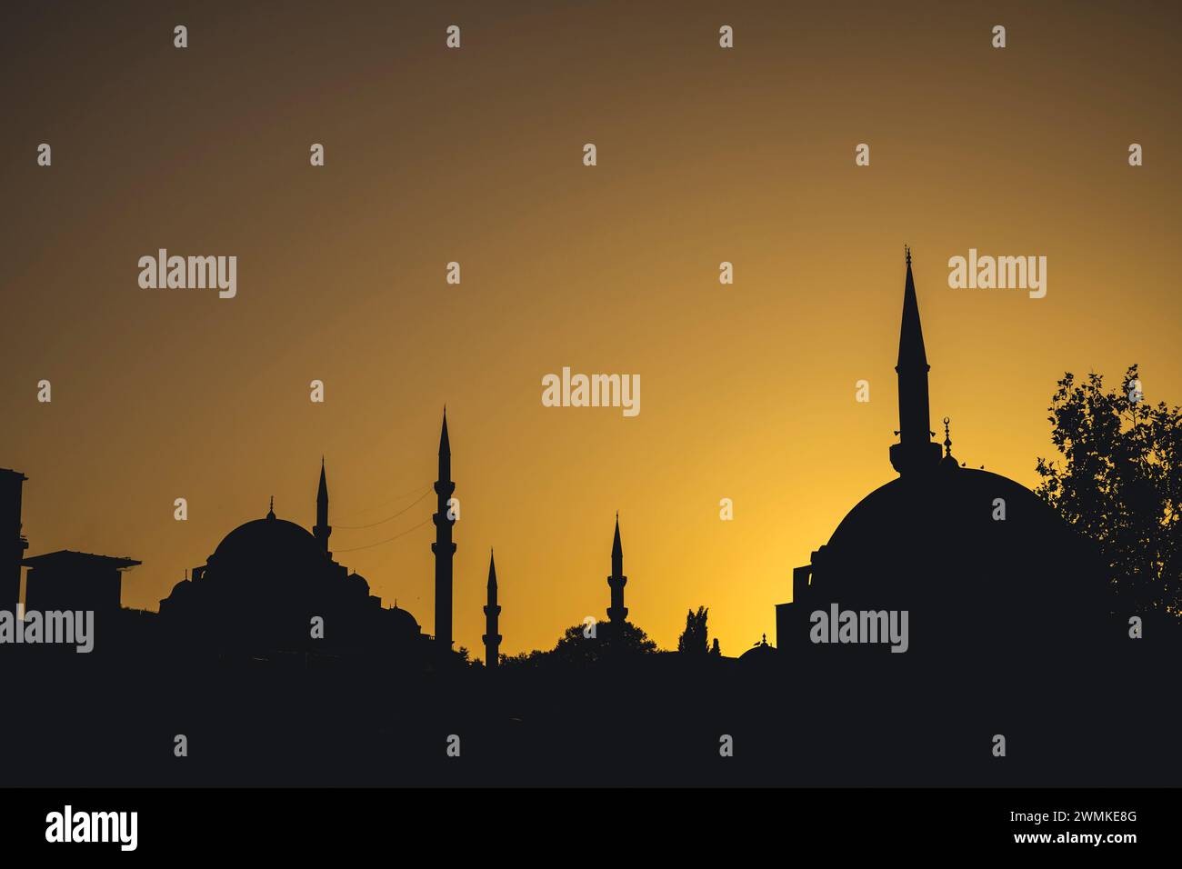 Sagome Di Moschee Storiche Immagini E Fotografie Stock Ad Alta