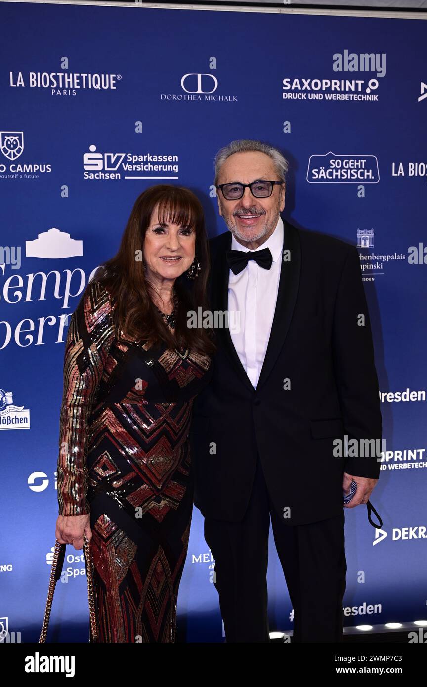 Wolfgang Stumph mit Ehefrau Christine Stumph beim 16. SemperOpernball ...