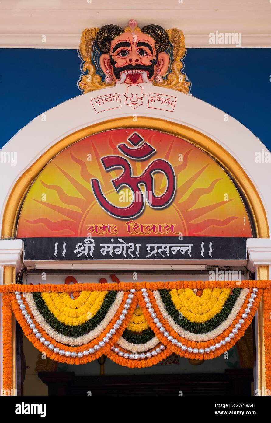 Tempio di goa mangueshi immagini e fotografie stock ad alta risoluzione ...