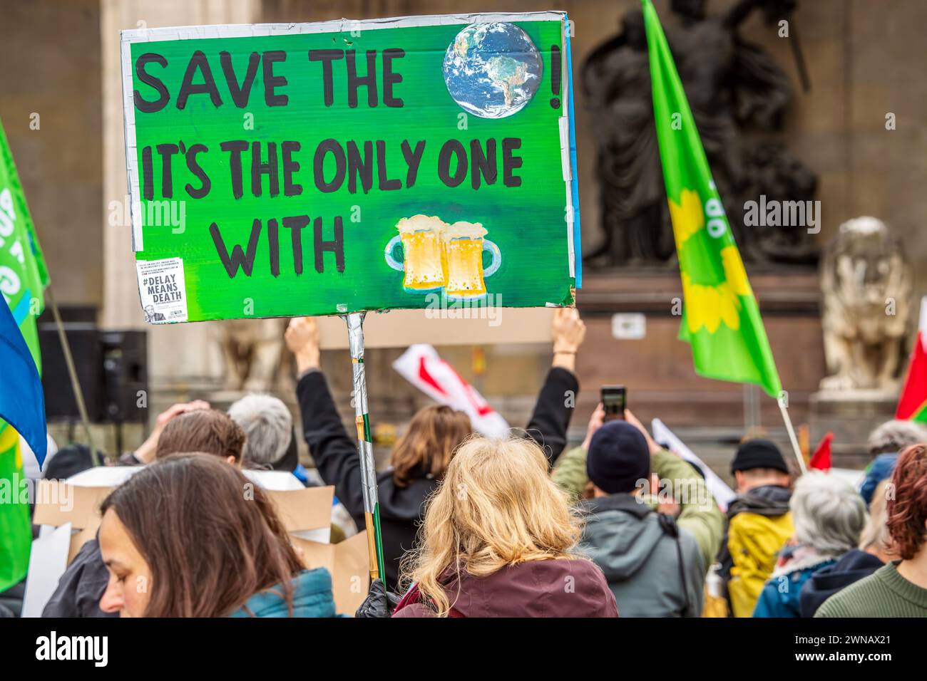 Bundesweiter Klimastreik von Fridays for Future mit der Gewerkschaft Verdi, Kundgebung auf dem ...