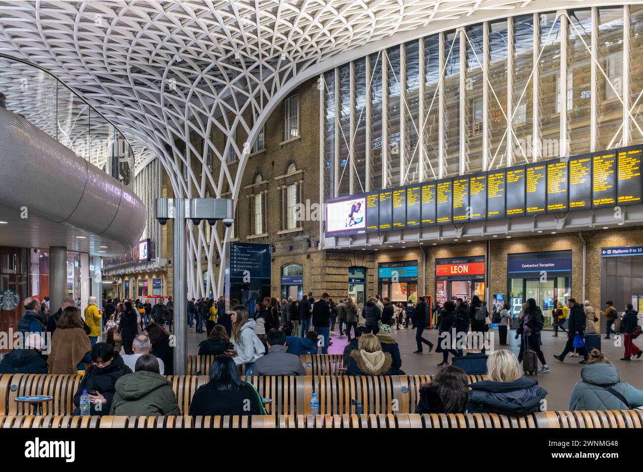 Kings cross station interior immagini e fotografie stock ad alta ...