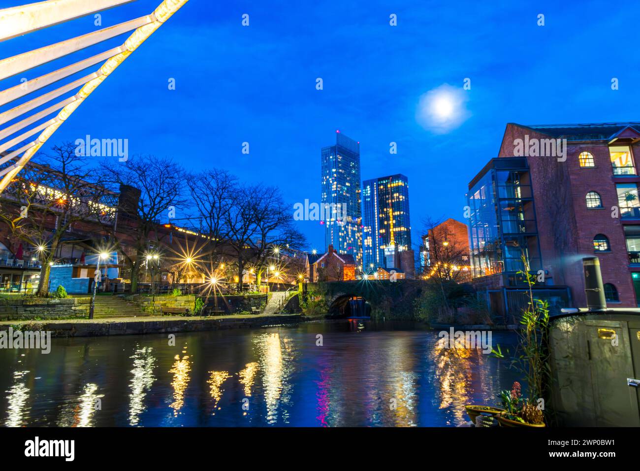 Manchester night street scene immagini e fotografie stock ad alta ...