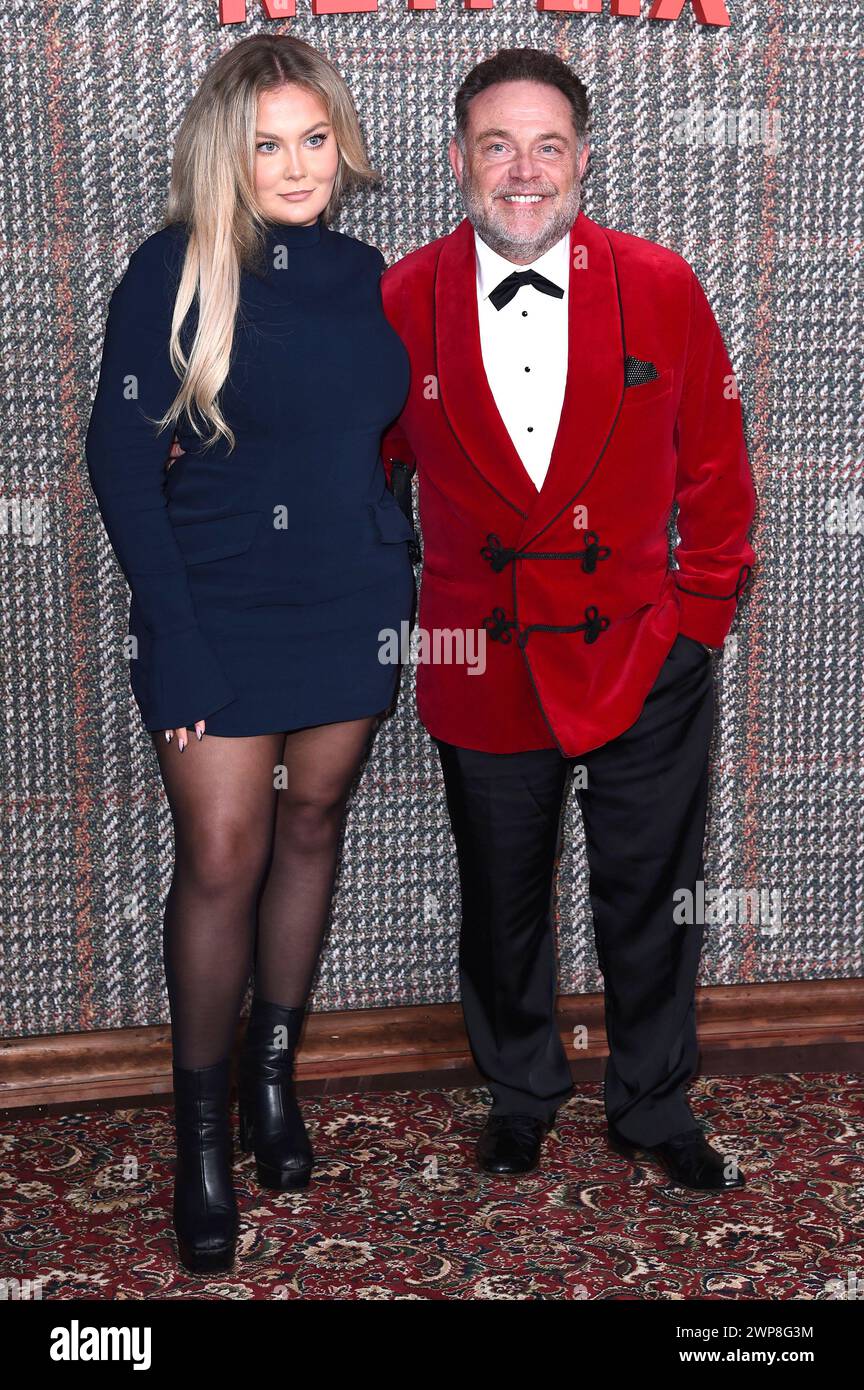 John Thompson mit Tochter Olivia bei der Premiere der Netflix-serie The Gentlemen im Theatre ...