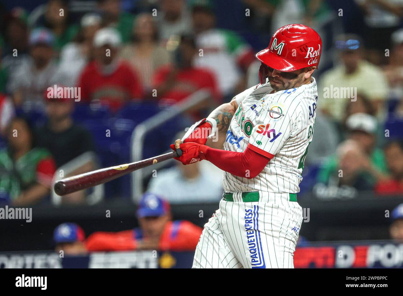 MIAMI, FLORIDA - 2 FEBBRAIO: Juan Carlos Gamboa del Naranjeros de ...