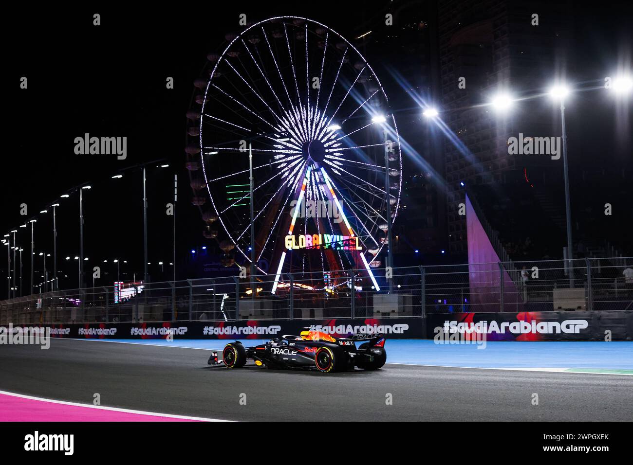 01 VERSTAPPEN Max (nld), Red Bull Racing RB20, azione durante il ...