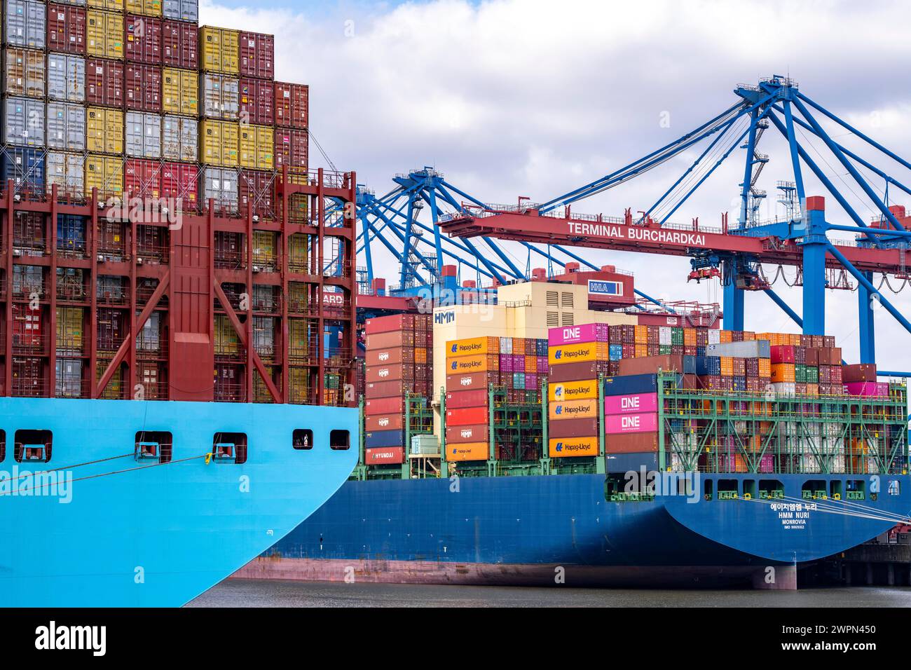 Nave portacontainer classe e tripla classe immagini e fotografie stock ...