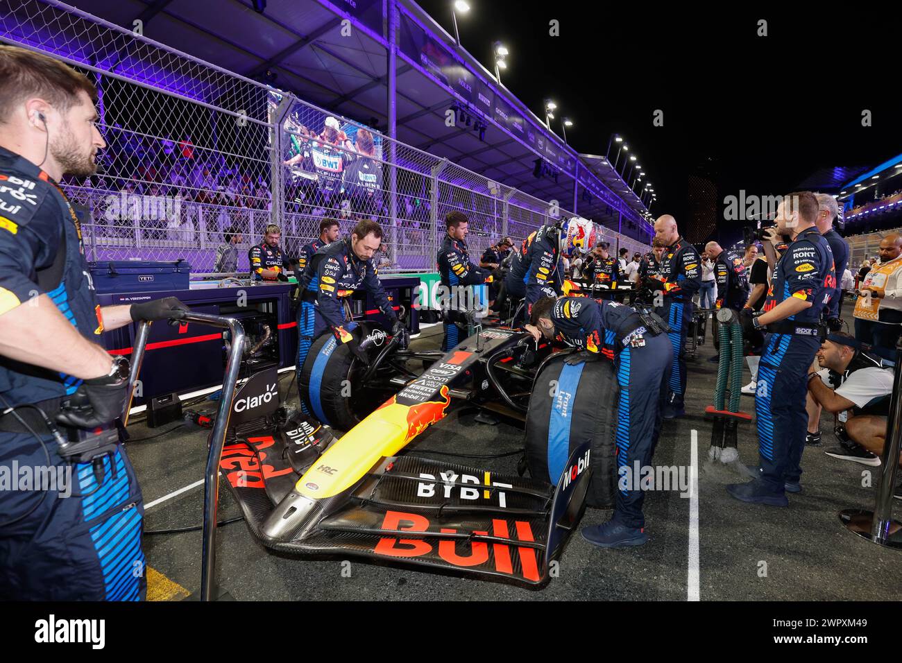 01 VERSTAPPEN Max (nld), Red Bull Racing RB20, griglia di partenza ...