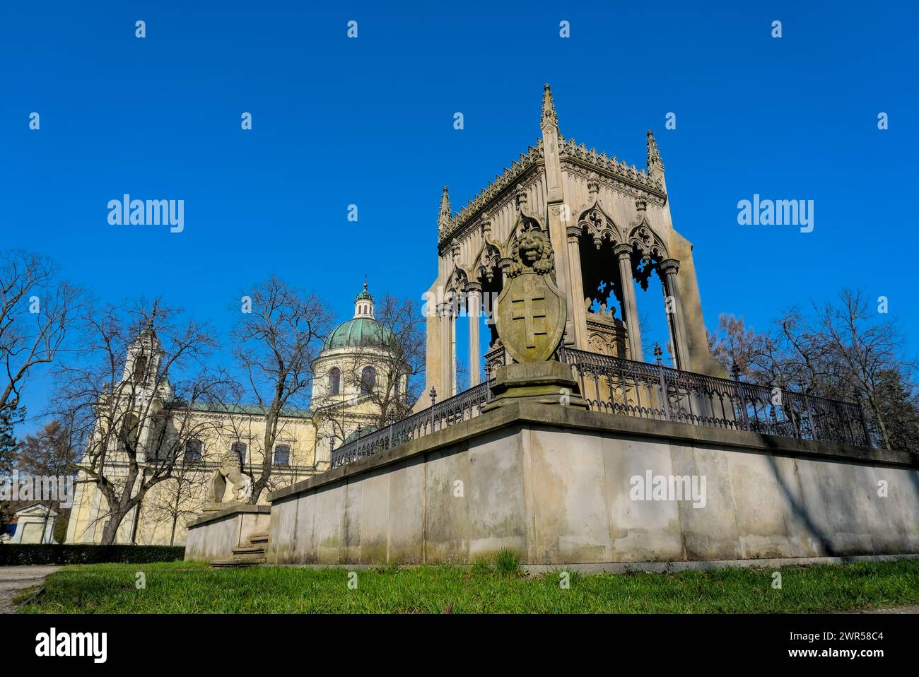 Mausoleo di potocki immagini e fotografie stock ad alta risoluzione - Alamy