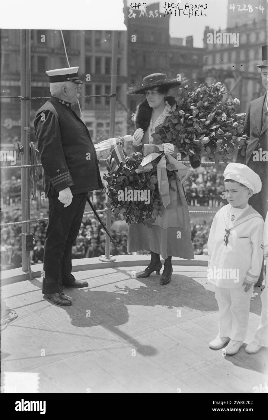 Capitano e signora Mitchel, Jack Adams, la fotografia mostra il ...
