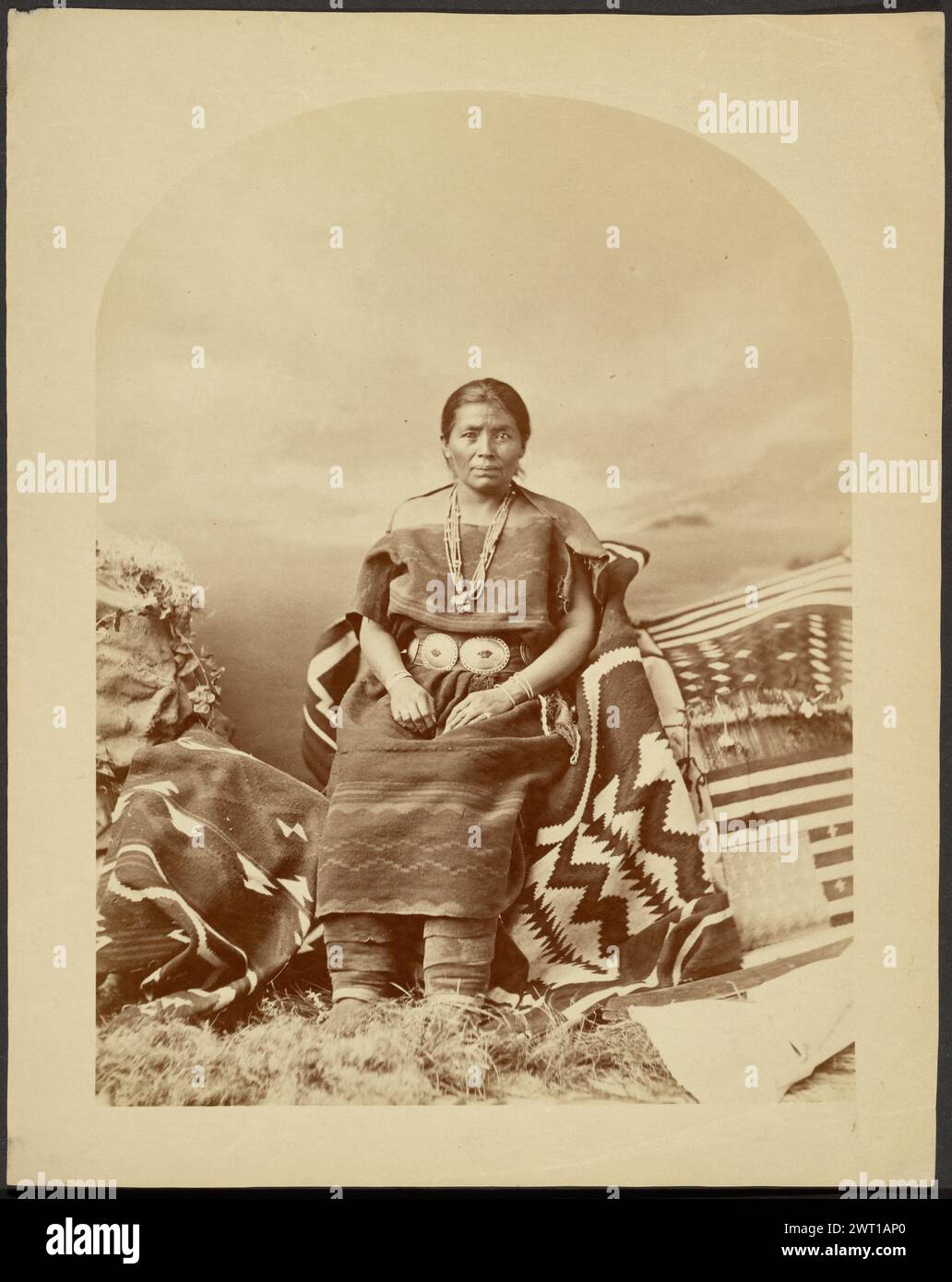 Juanita. Donna Navajo... Charles M. Bell, fotografo (americano, 1848 ...