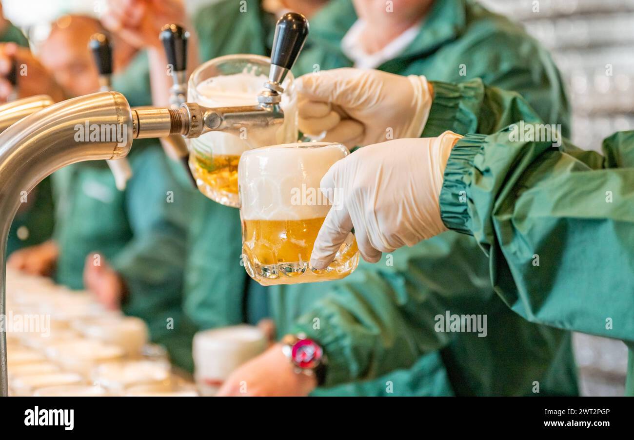 20240315 Saisoneroeffnung 2024 Schweizerhaus WIEN, OESTERREICH - 15. MAERZ: Eroeffnung und ...