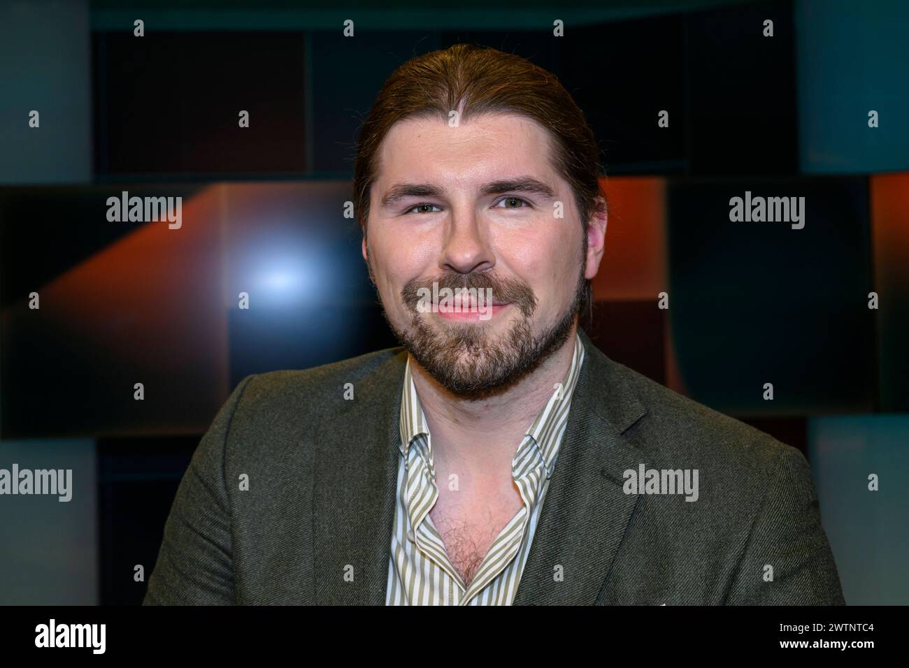 Alexander Prinz - Youtuber - Der Dunkle Parabelritter - und Autor ...