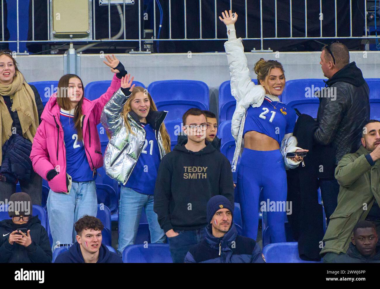 Amelia ossa Llorente, moglie di Lucas HERNANDEZ, fra 21 nella partita ...