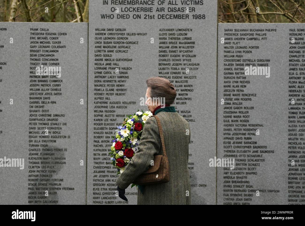 La Principessa reale posa una corona al Lockerbie Air Disaster Memorial ...