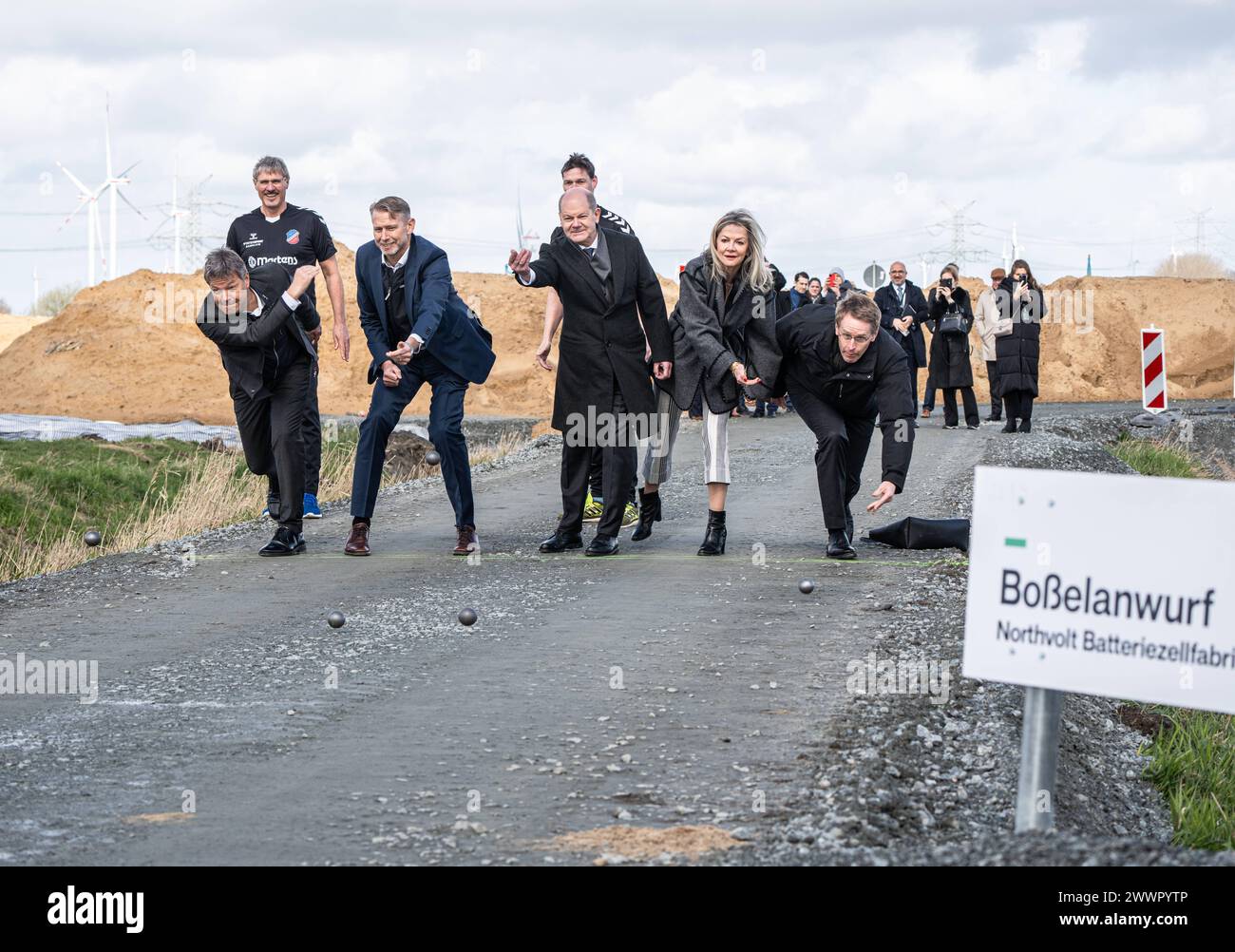 Northvolt - Baubeginn Batteriezellfabrik bei Heide in Schleswig ...