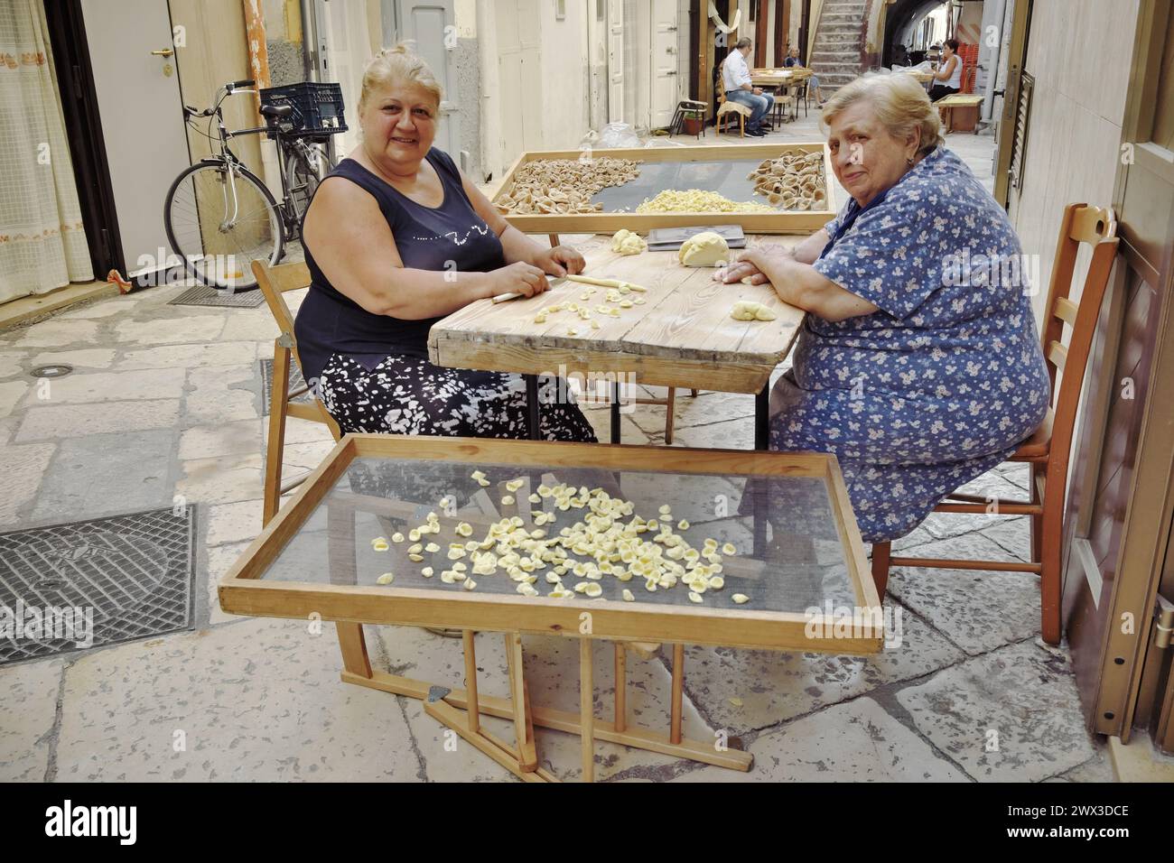 Vecchie donne italiane immagini e fotografie stock ad alta risoluzione ...