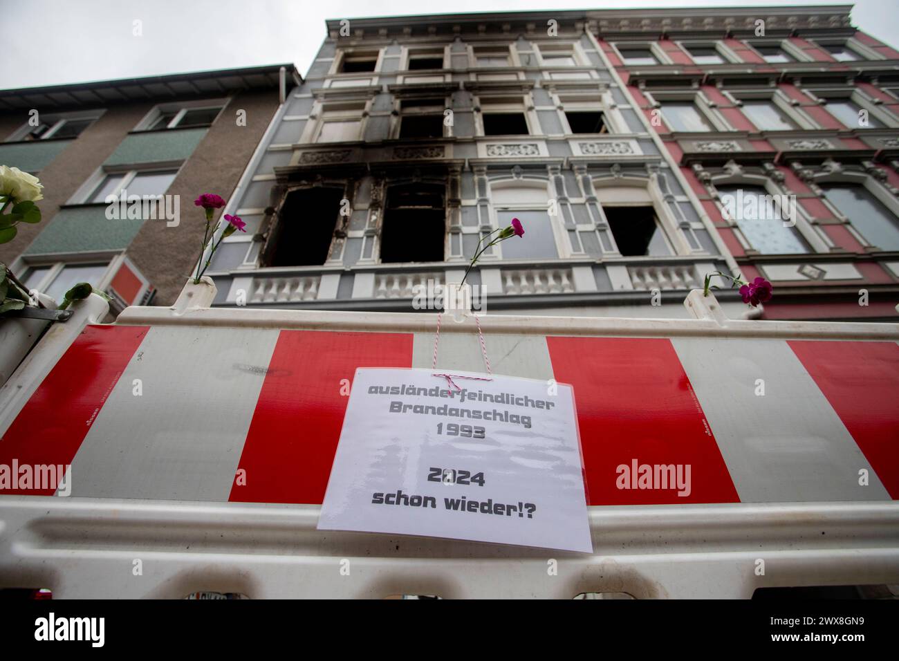 Trauerkundgebung a Solingen für die vier Verstorbenen im Haus ...
