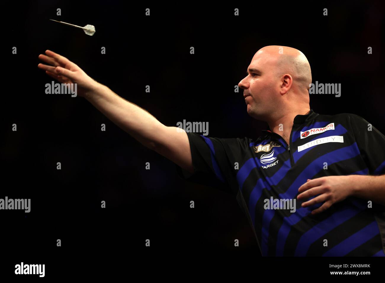 Rob Cross nei quarti di finale contro Peter Wright durante la nona ...