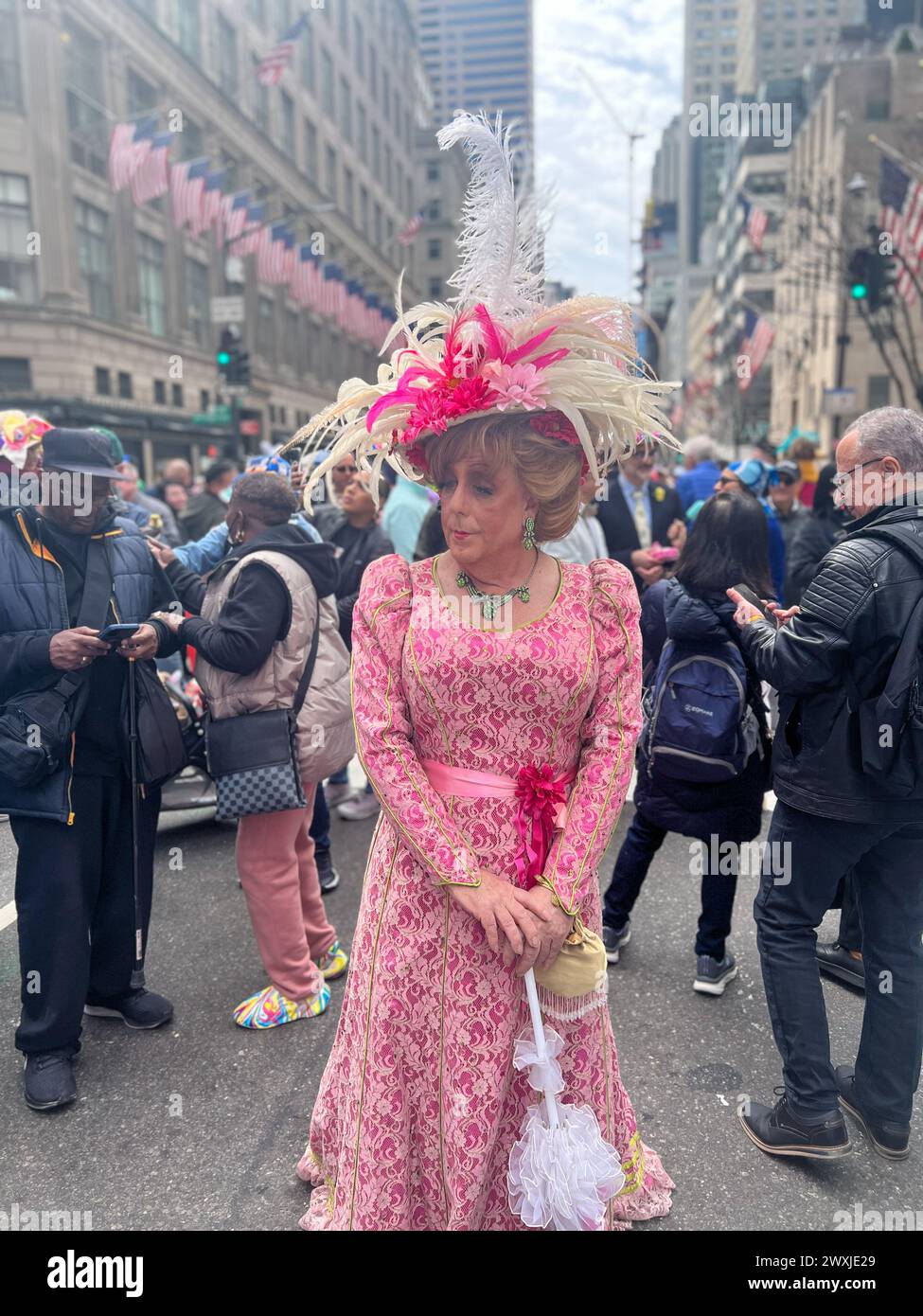 Sfilata dei cappelli di pasqua 2024 immagini e fotografie stock ad alta ...