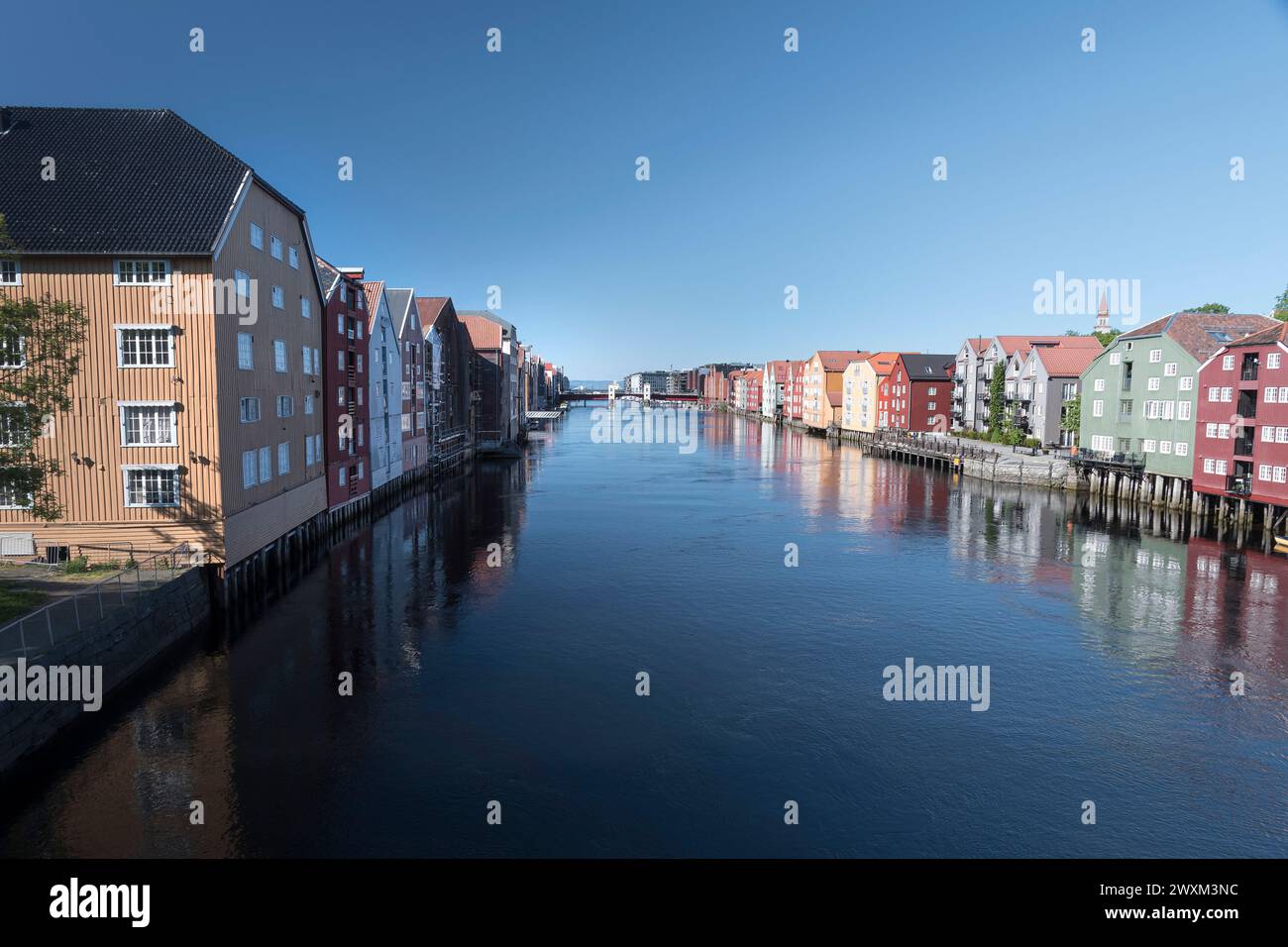 Maisons en bois immagini e fotografie stock ad alta risoluzione - Alamy