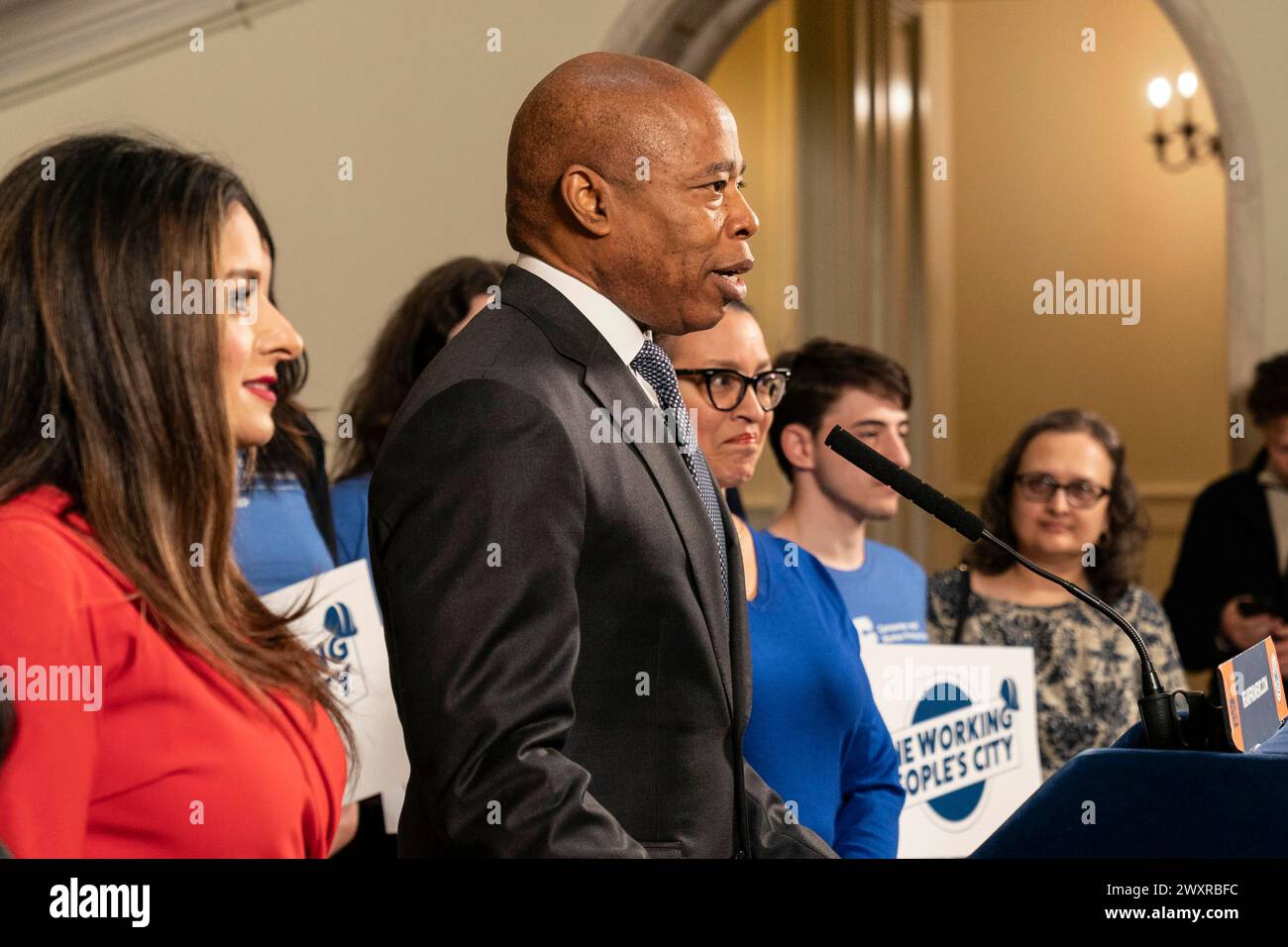 New York, New York, Stati Uniti. 1 aprile 2024. Il sindaco Eric Adams ...
