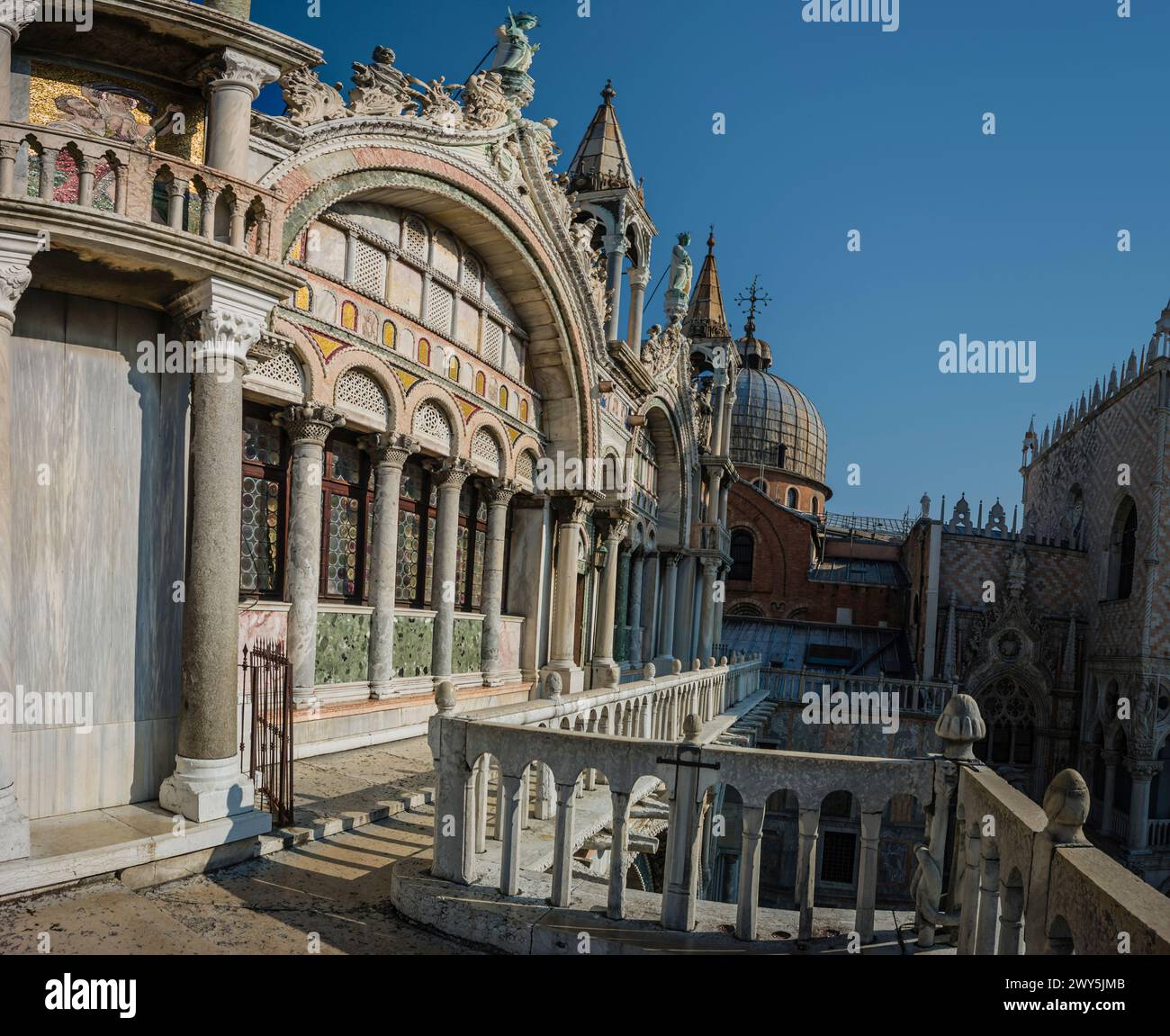 Famose statue italiane immagini e fotografie stock ad alta risoluzione ...