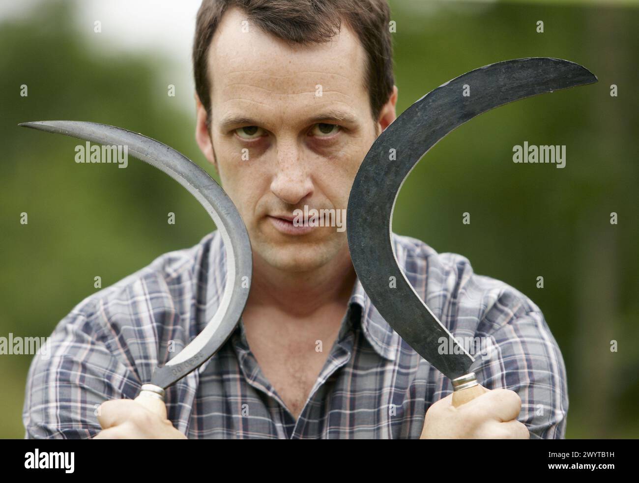 Ragazzo con falce immagini e fotografie stock ad alta risoluzione - Alamy