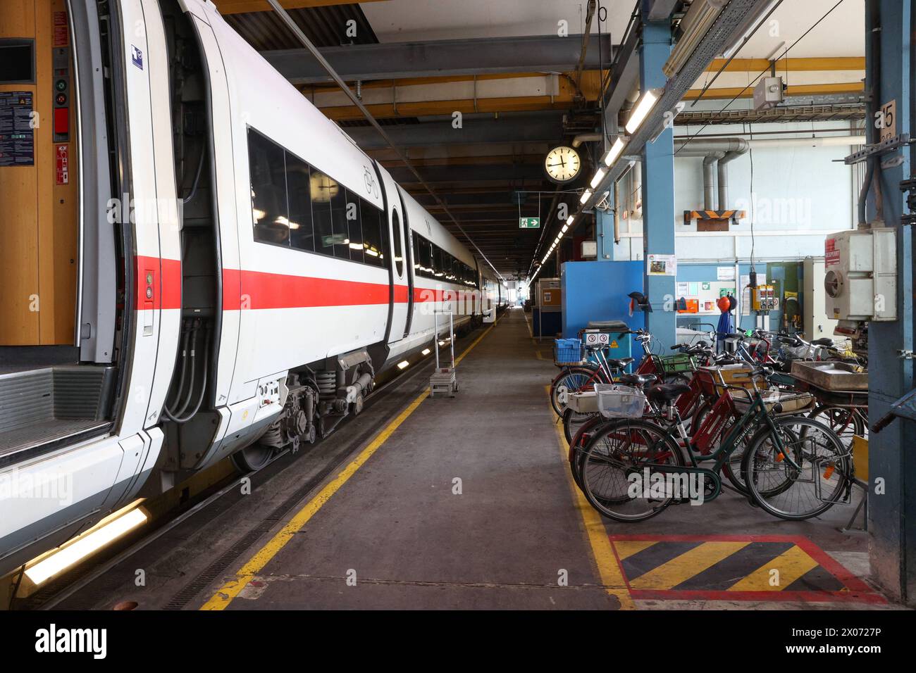 Niedersachsen, Hannover: DB, Ausbau ICE-Werk Hannover Pferdeturm für ...
