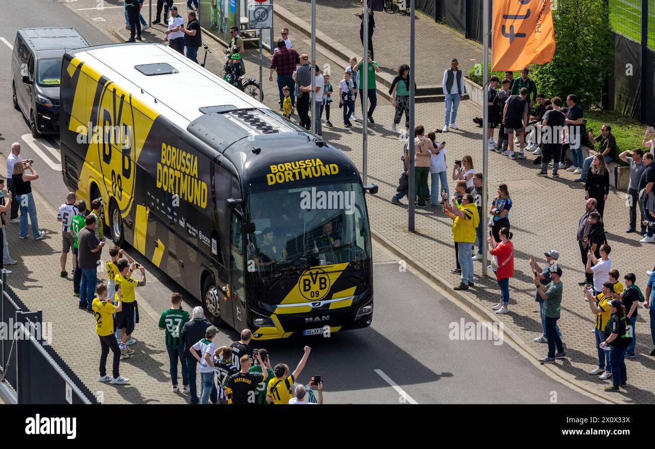 Team bus borussia dortmund sports immagini e fotografie stock ad alta ...