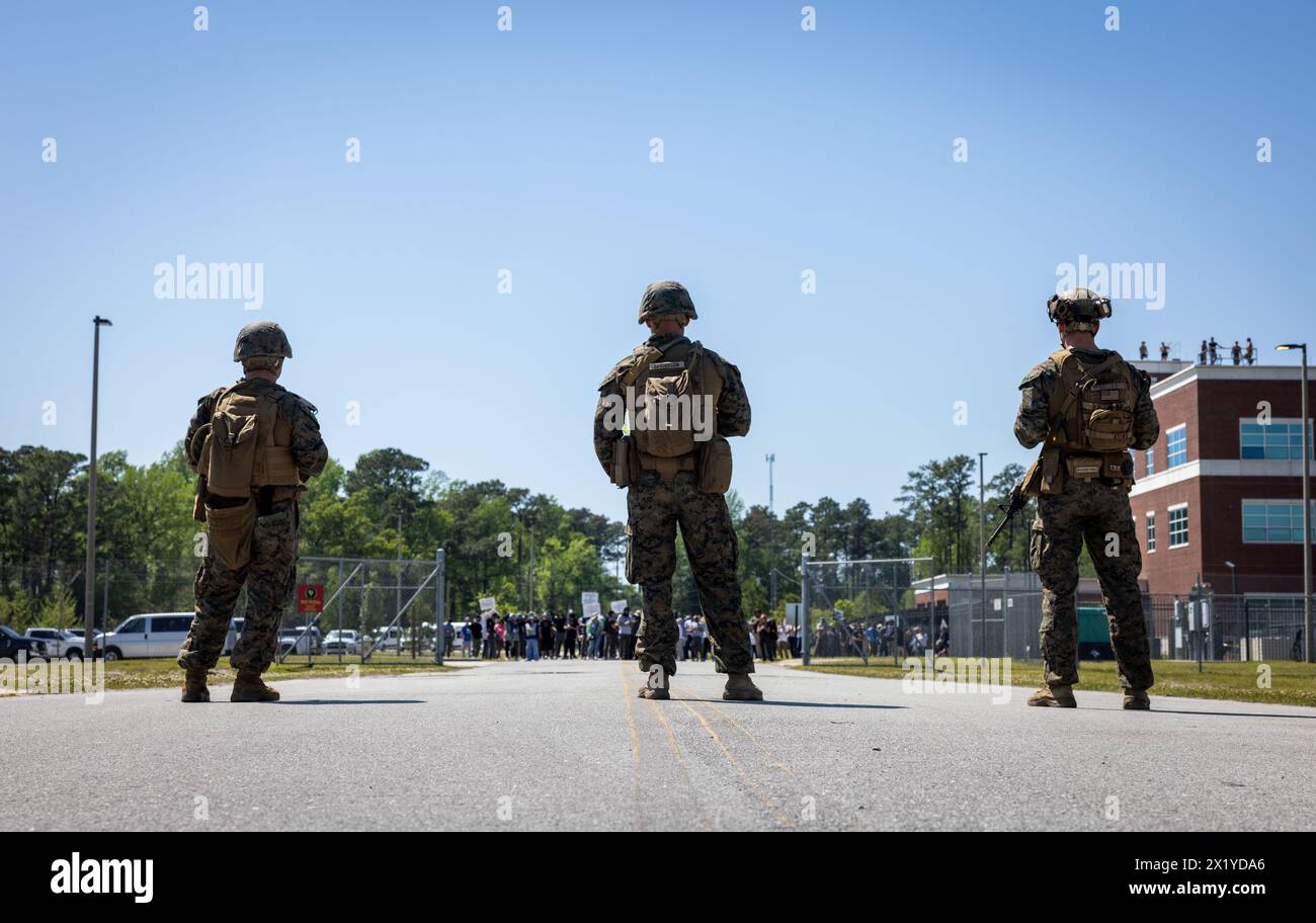 L'Expeditionary Operations Training Group (EOTG) ospita i Marines con ...