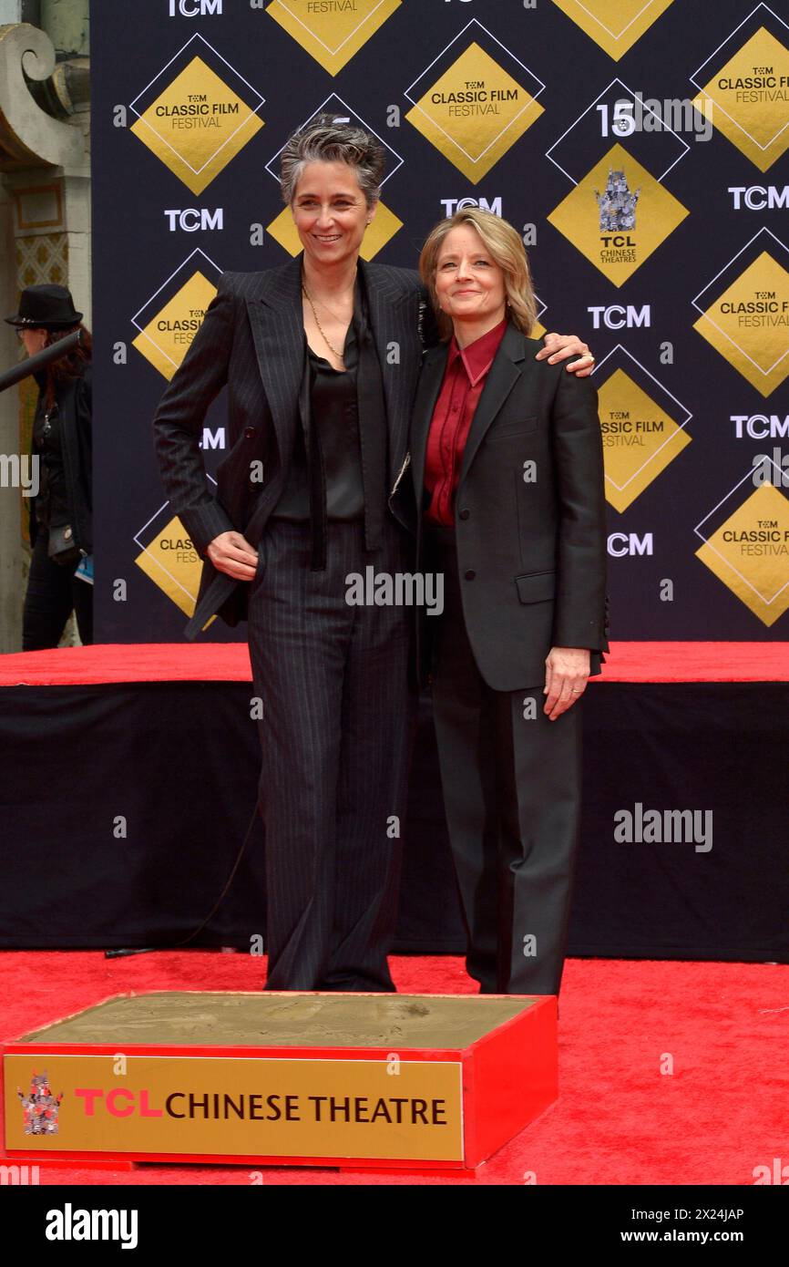 Alexandra Hedison mit Ehefrau Jodie Foster bei Jodie Fosters Hand and ...