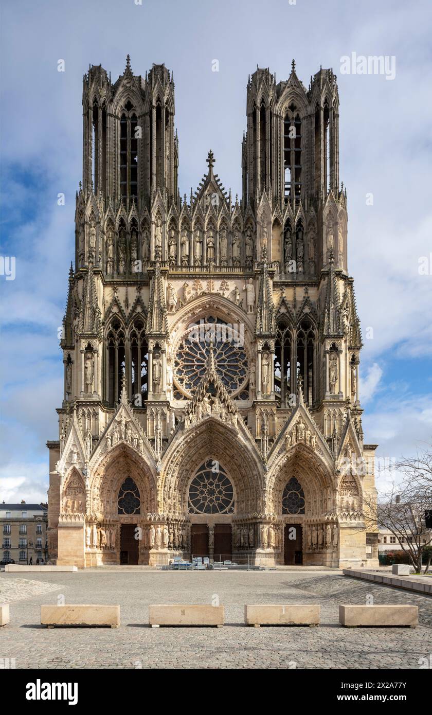 Fassade kathedrale notre dame reims immagini e fotografie stock ad alta ...