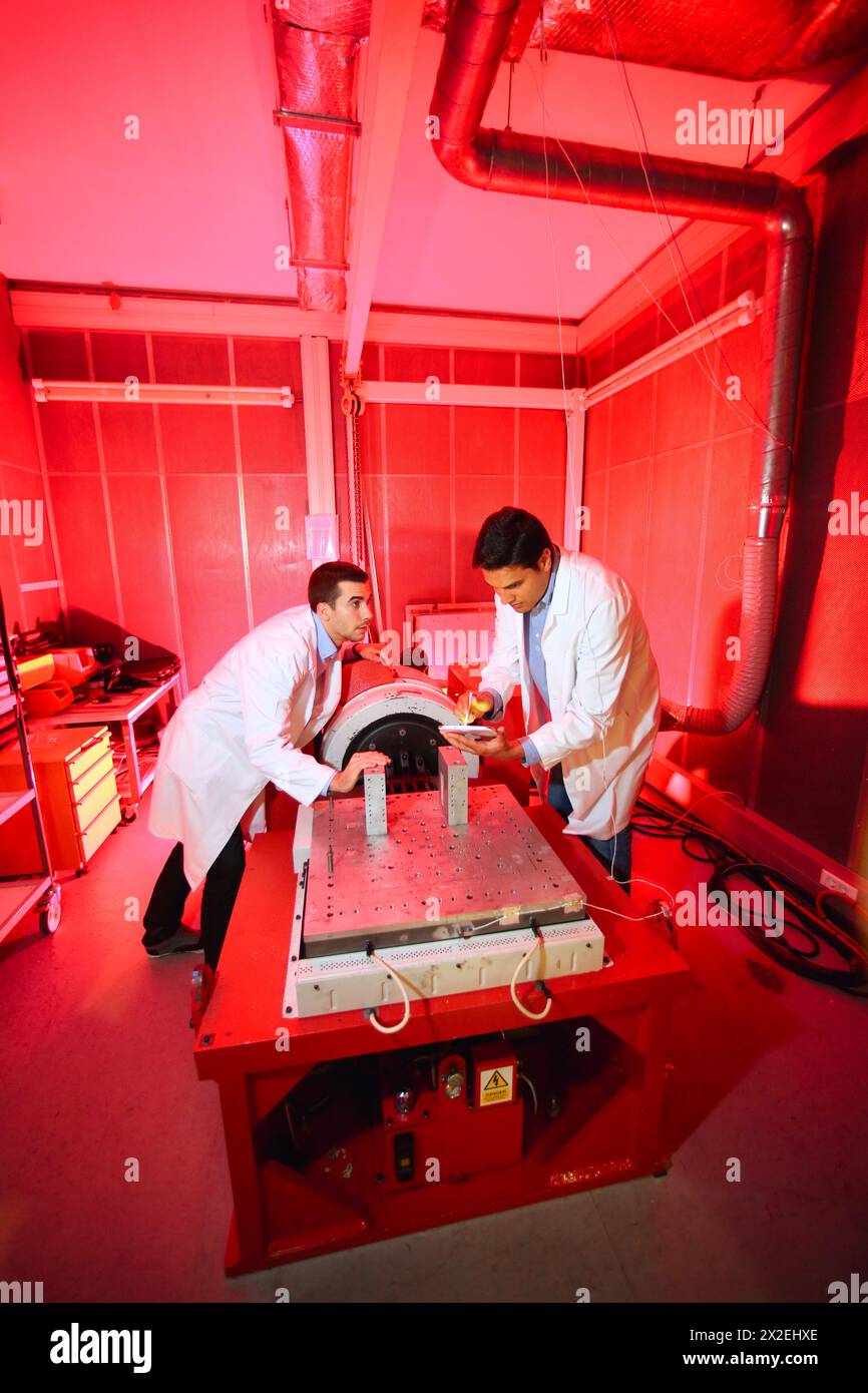 Certificazione di prodotti elettrici ed elettronici a bassa tensione immagini e fotografie stock ...