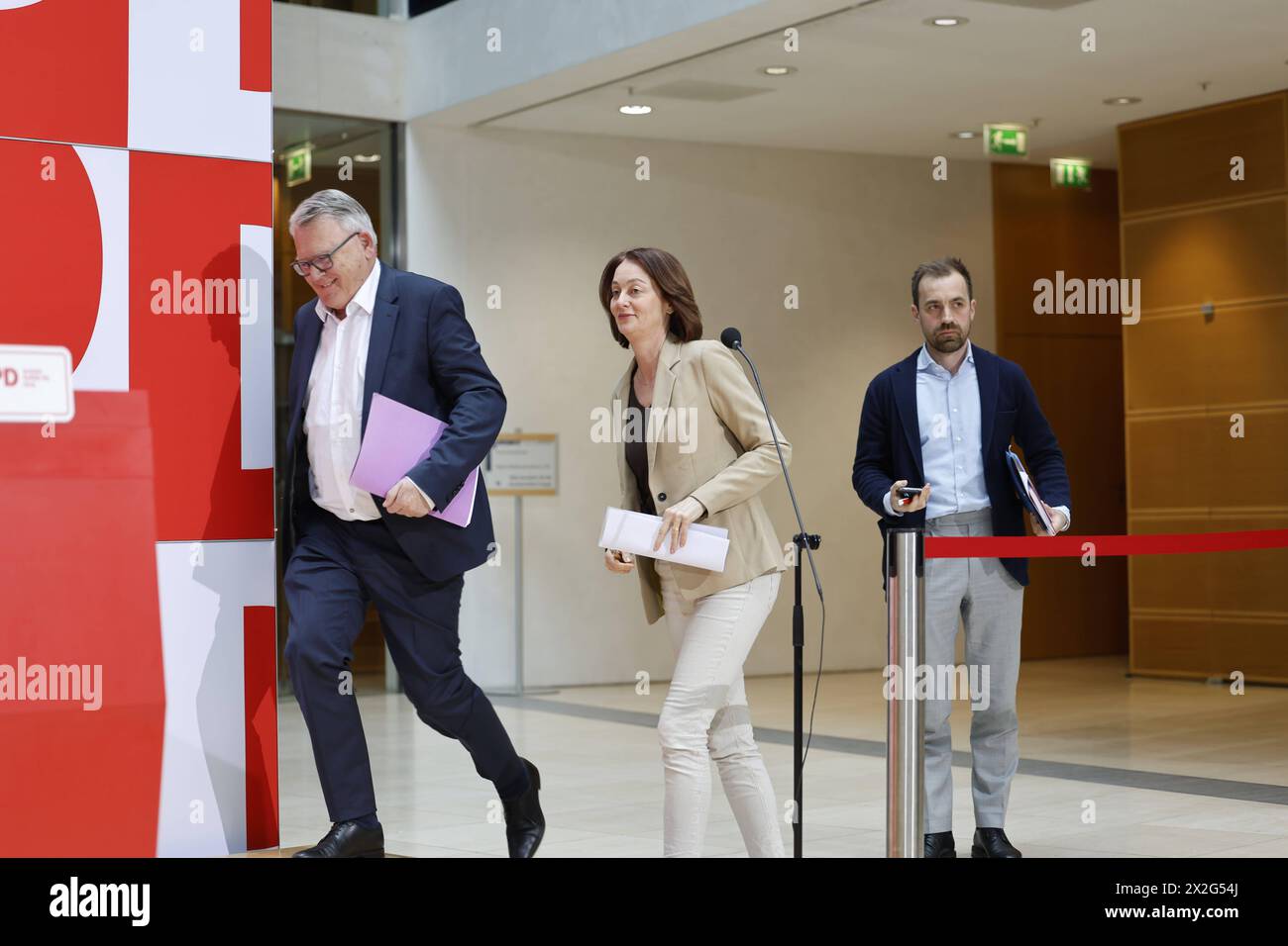 SPD Pressekonferenz mit Katarina Barley und Nicolas Schmit zur ...