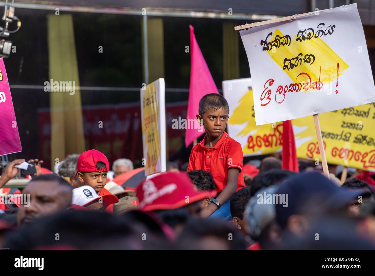 Colombo, Colombo, Sri Lanka. 1 maggio 2024. Attivisti e sostenitori del (NPP) partecipano a un ...