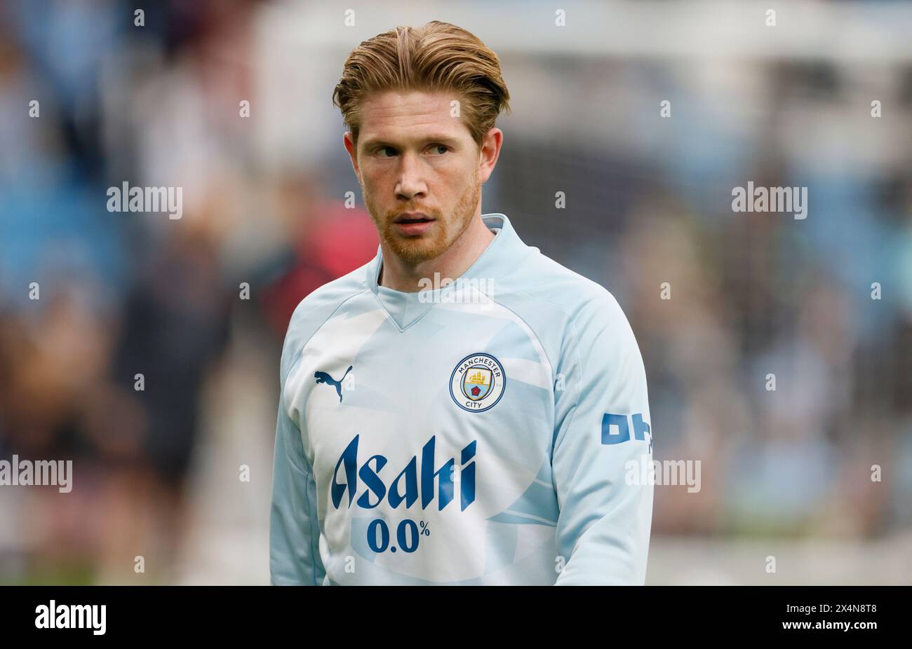 Kevin De Bruyne del Manchester City si sta riscaldando prima della ...