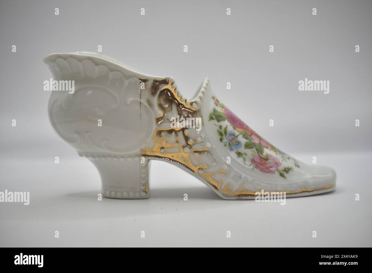 Porcellana di scarpe immagini e fotografie stock ad alta risoluzione ...