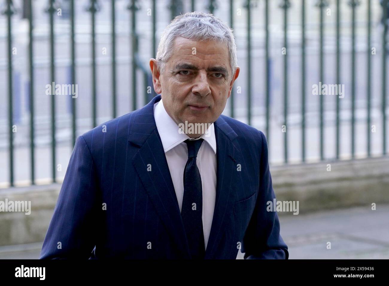 Rowan Atkinson arriva all'Abbazia di Westminster a Londra per un ...