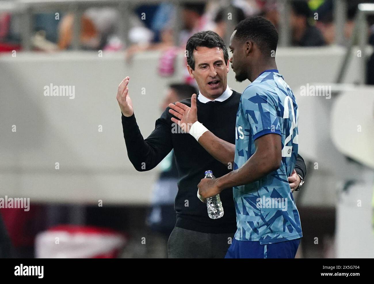 Il manager dell'Aston Villa Unai Emery si prepara a portare Jhon Duran ...