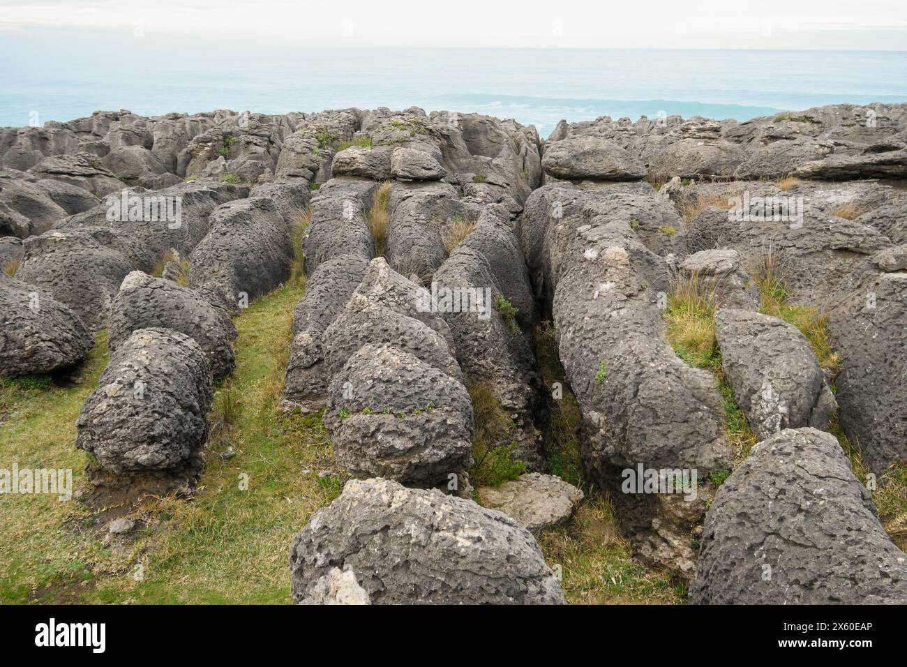 Roccia calcarea erosa immagini e fotografie stock ad alta risoluzione ...