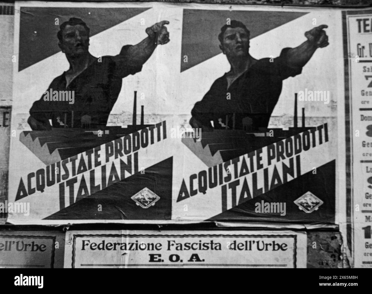 Manifesti fascismo italia Foto e Immagini Stock in Bianco e Nero - Alamy