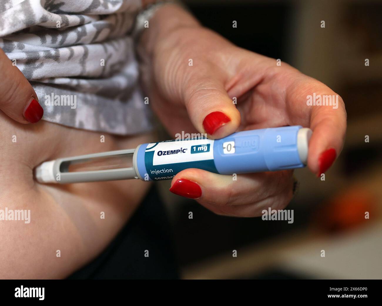 La figura mostra: Iniezione Ozempic, penna Semaglutide. pic posato dal ...