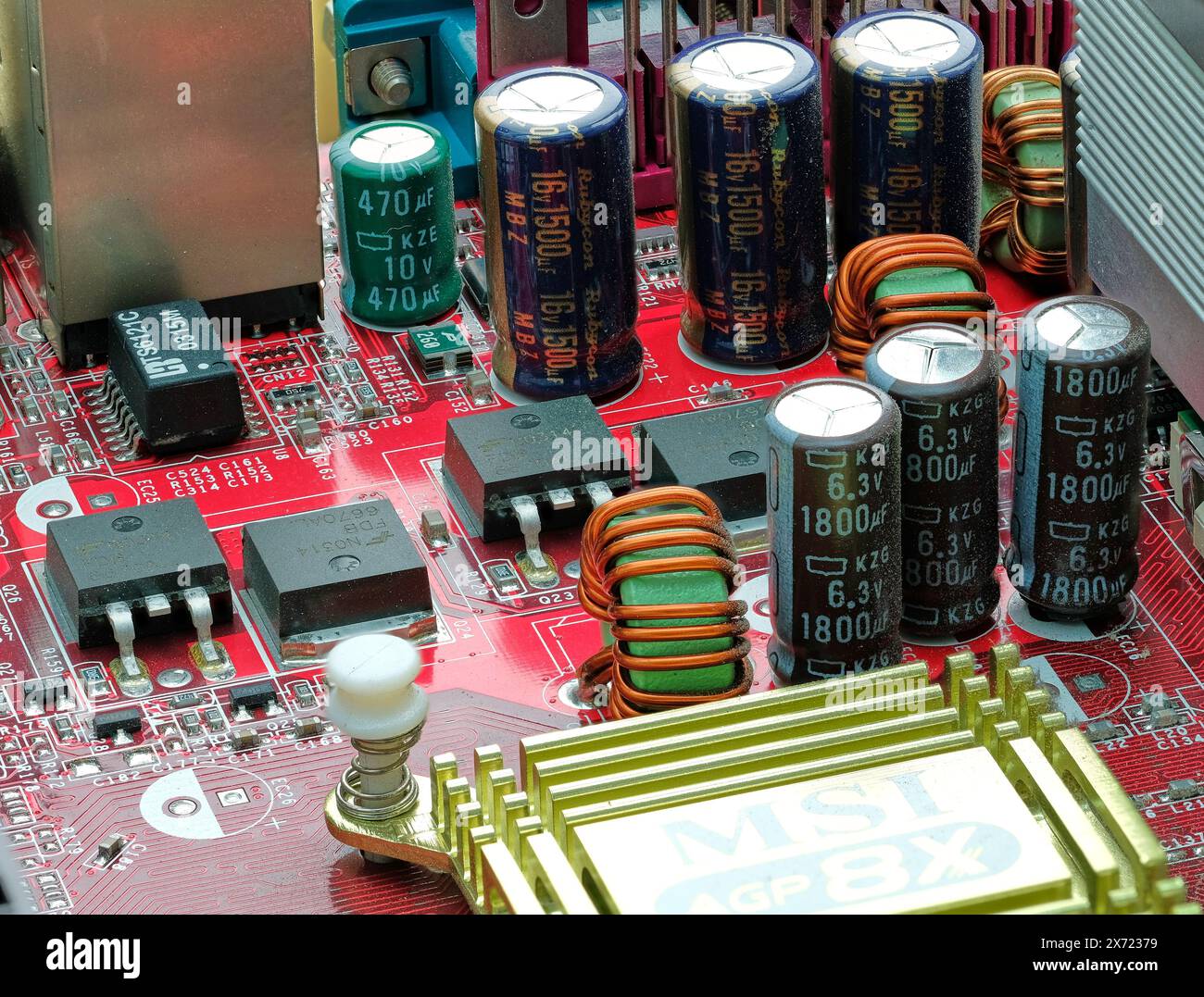 Componenti solidi immagini e fotografie stock ad alta risoluzione - Alamy