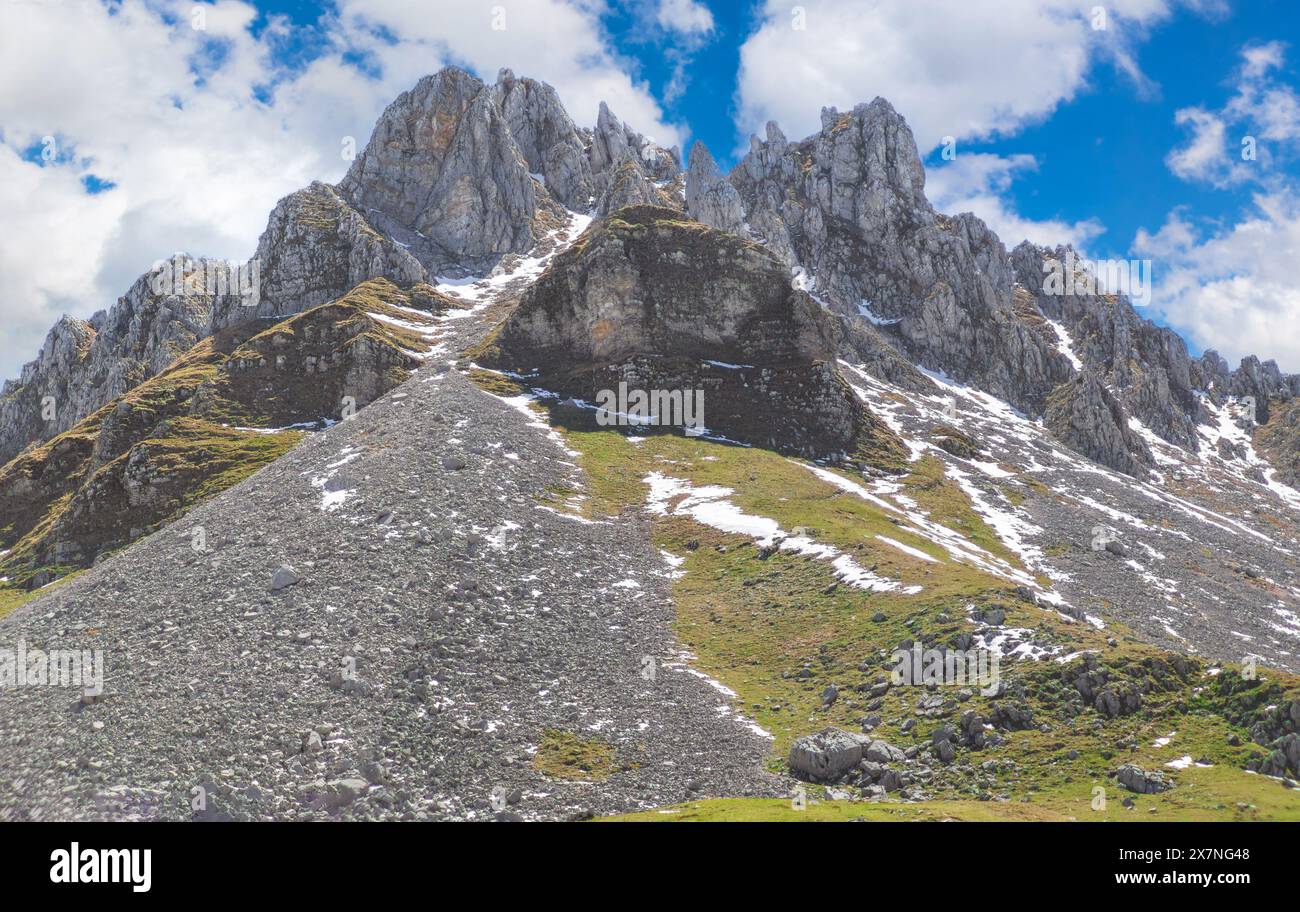 Monti della meta immagini e fotografie stock ad alta risoluzione - Alamy