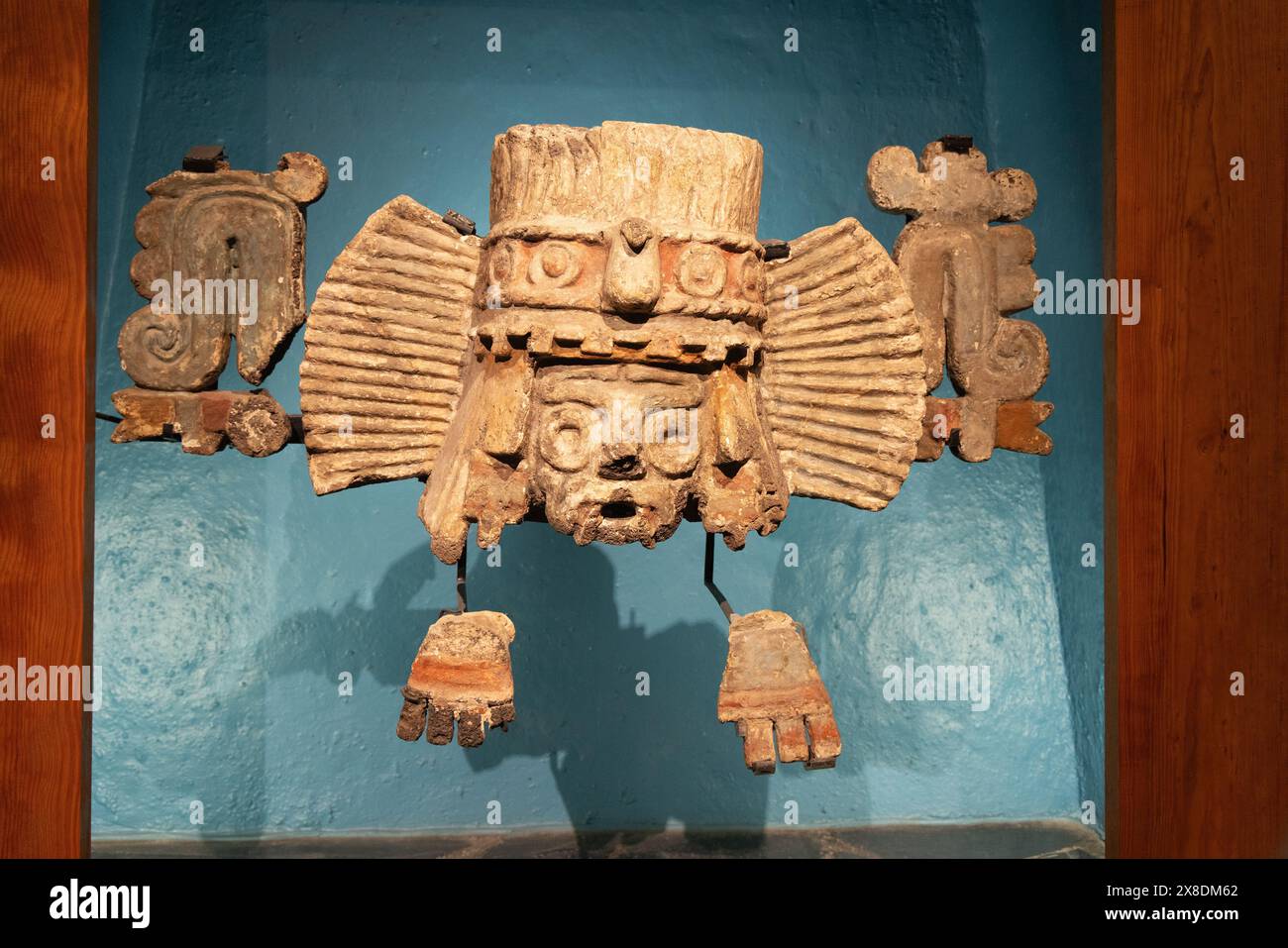 Messico scultura in pietra azteca tlaloc dio della pioggia immagini e ...
