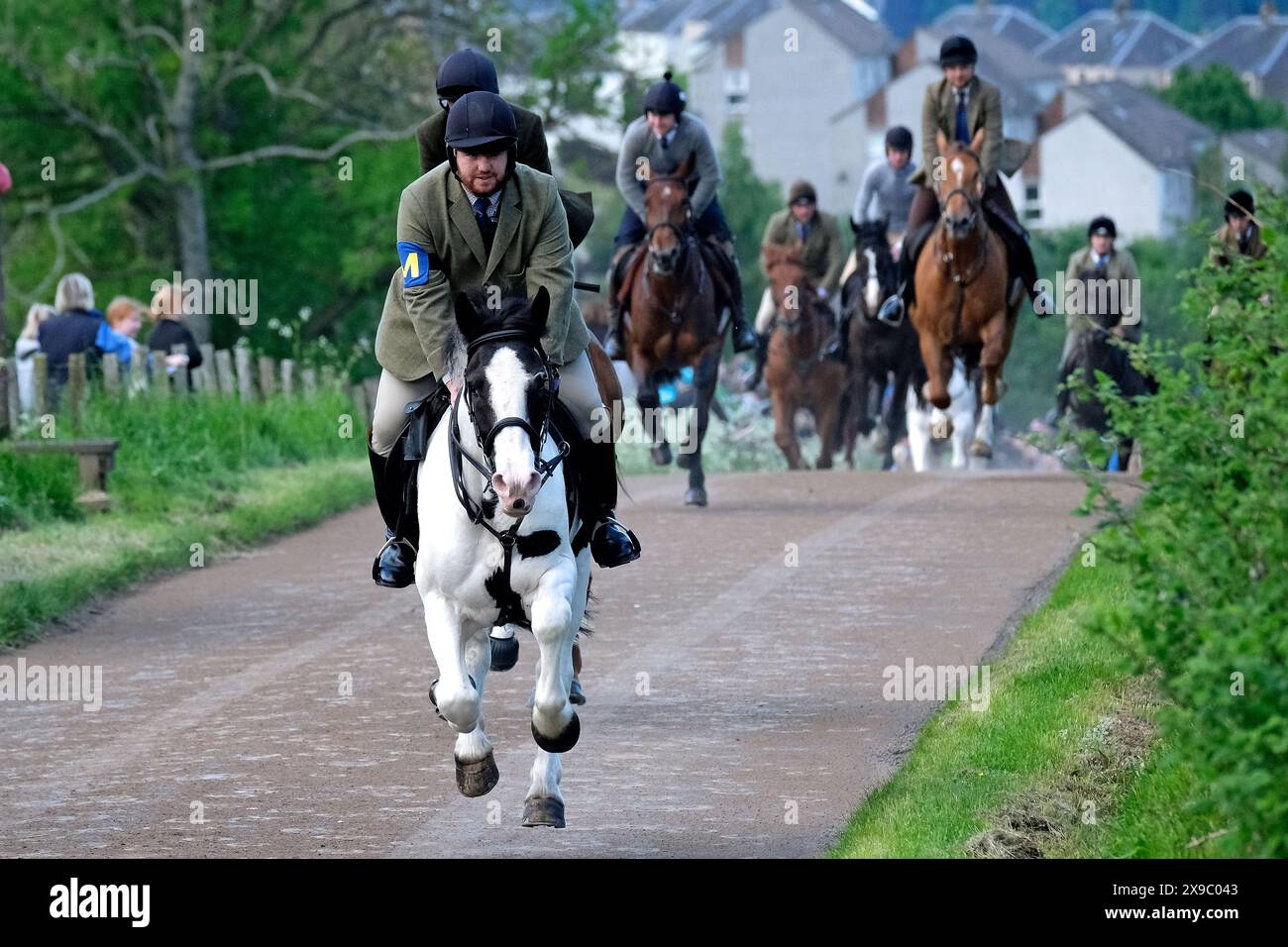 Hawick Common Riding 2024, Rider on the Nipknowes diretti al rifugio St ...