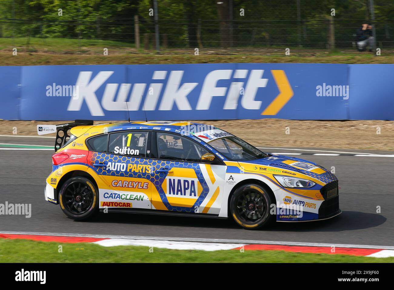 Ashley Sutton - Napa Racing UK - alla guida della Ford Focus ST numero ...