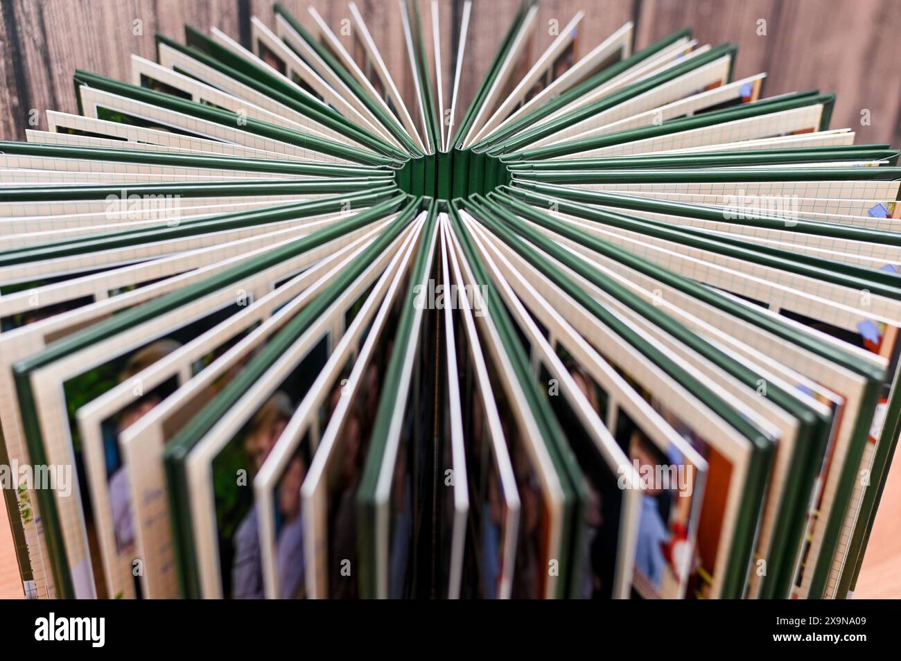 Album di laurea immagini e fotografie stock ad alta risoluzione - Alamy